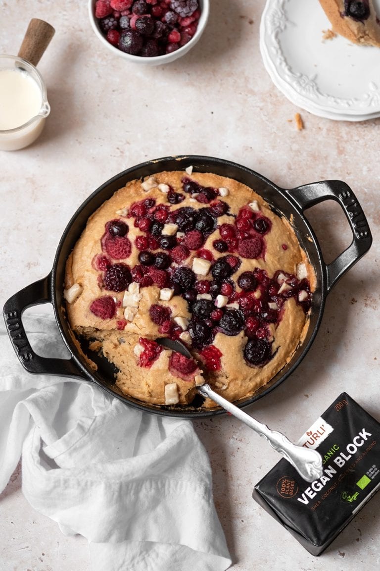 Cookie skillet vegan fruits rouges et chocolat blanc - Healthy Alie